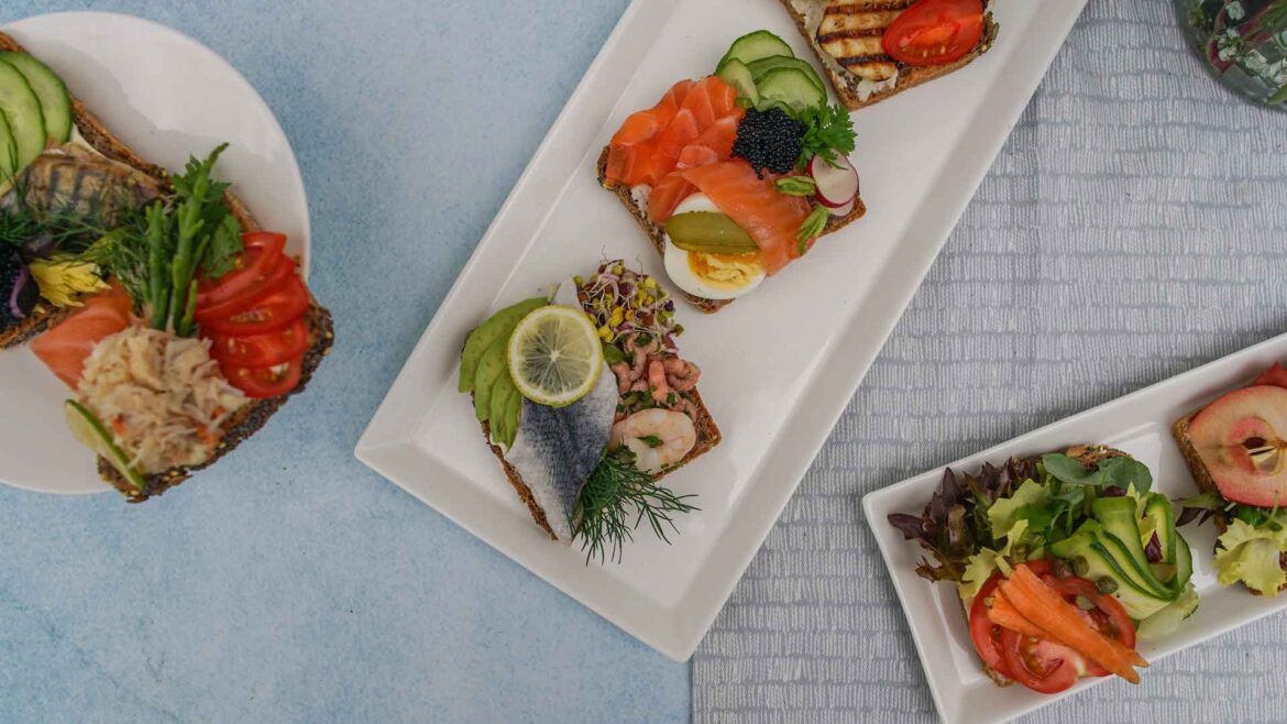 Manage Your Restaurant Using Food Catering Software | Architectures Lab